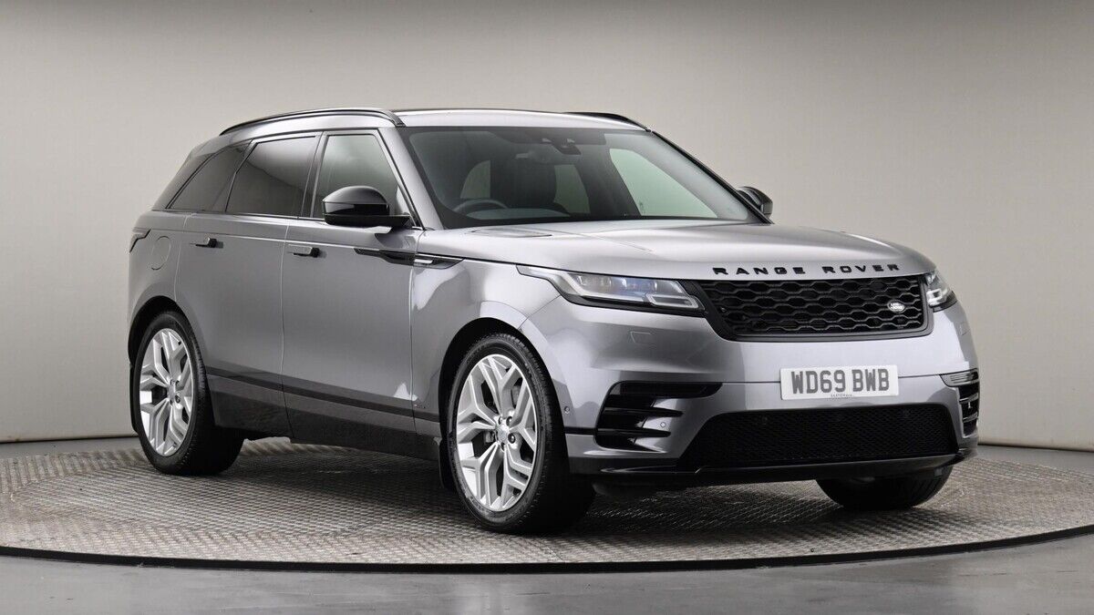 Range Rover Velar 2.0 diesel 2017 review | Auto Express