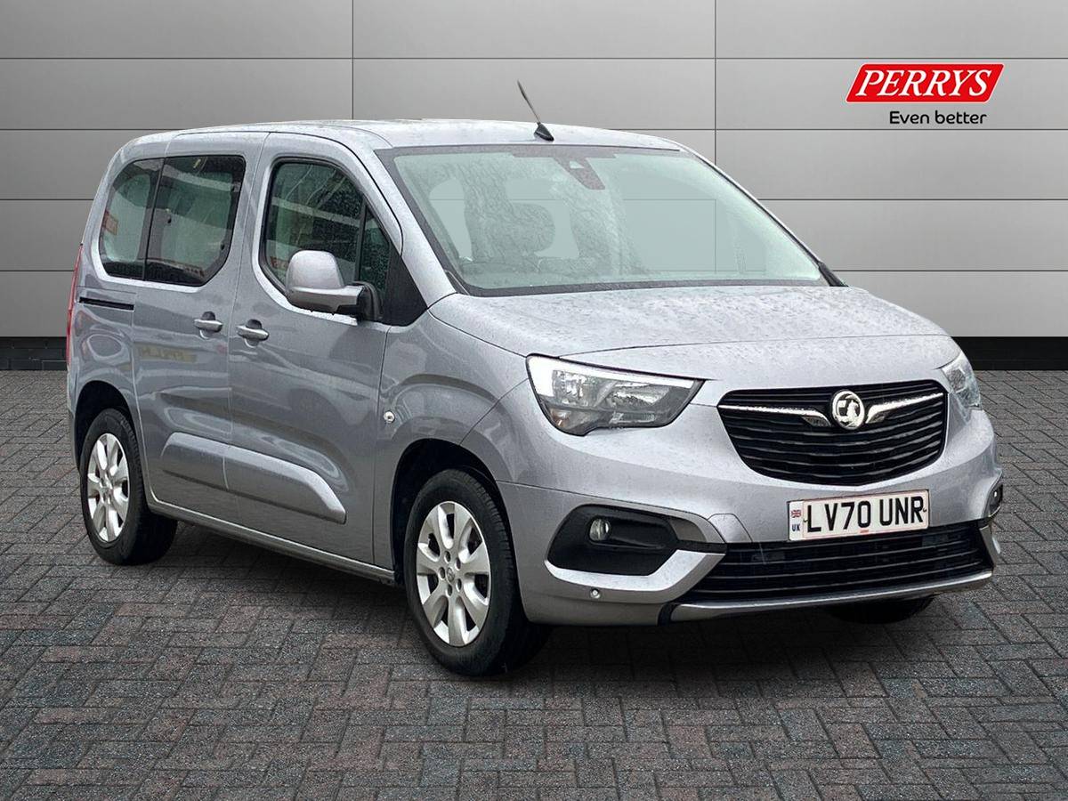 Vauxhall Combo Life review: MPV that's low on charisma, high on utility ...