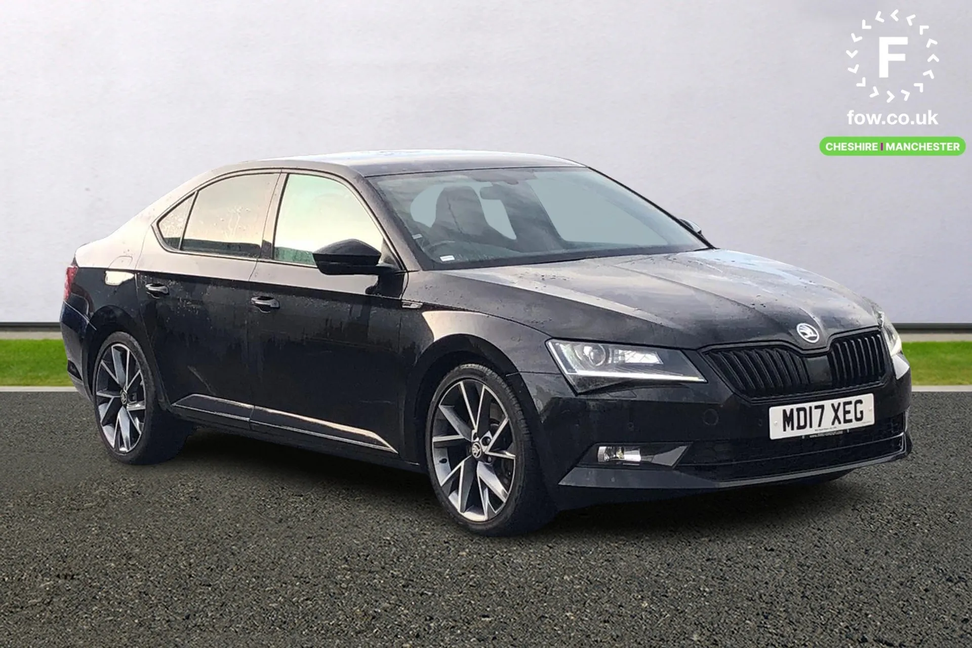 Skoda Superb review | Auto Express