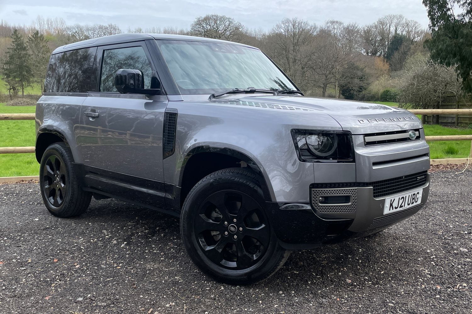 Grey Land Rover Defender 90 cars for sale | Carwow