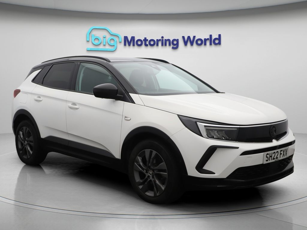 Mercedes GLA Practicality, Boot Size, Dimensions & Luggage Capacity ...