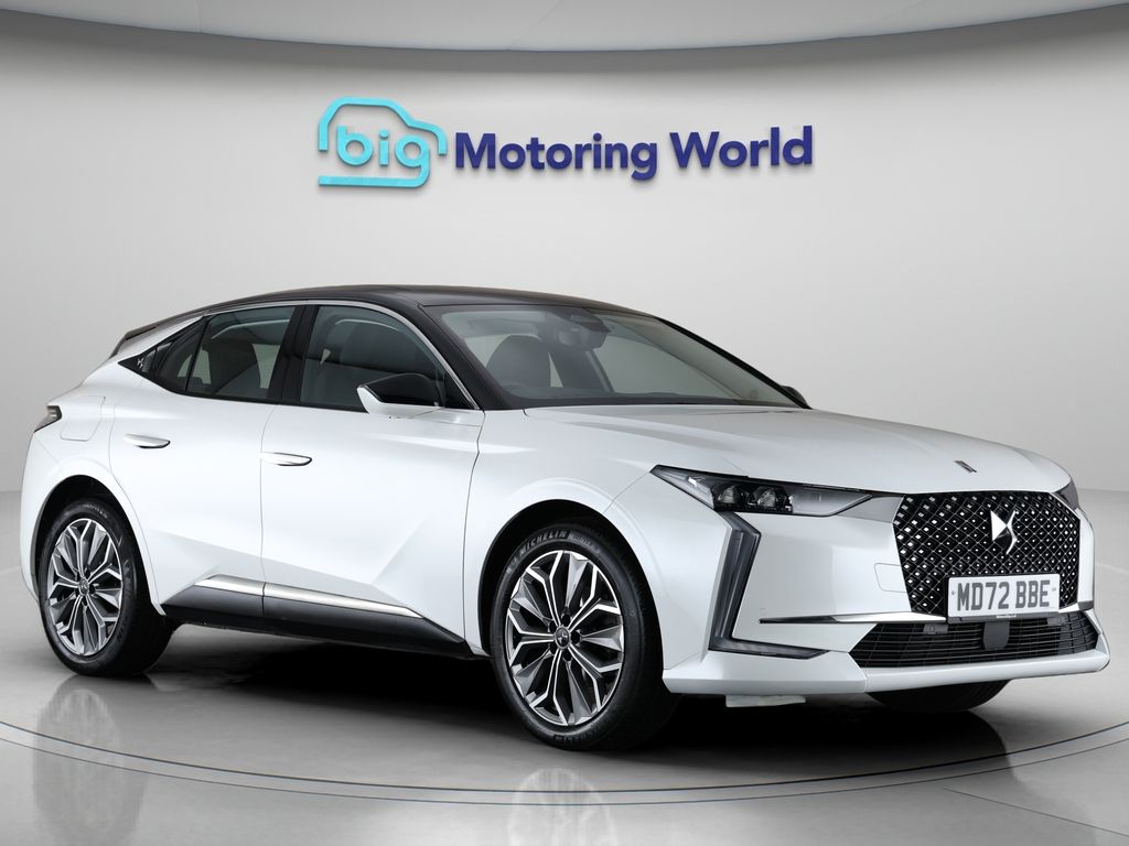 New DS No4 hatch takes aim at the VW Golf with hybrid and EV power ...