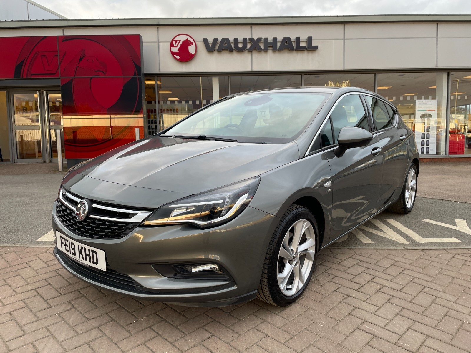 Vauxhall Astra review | Auto Express